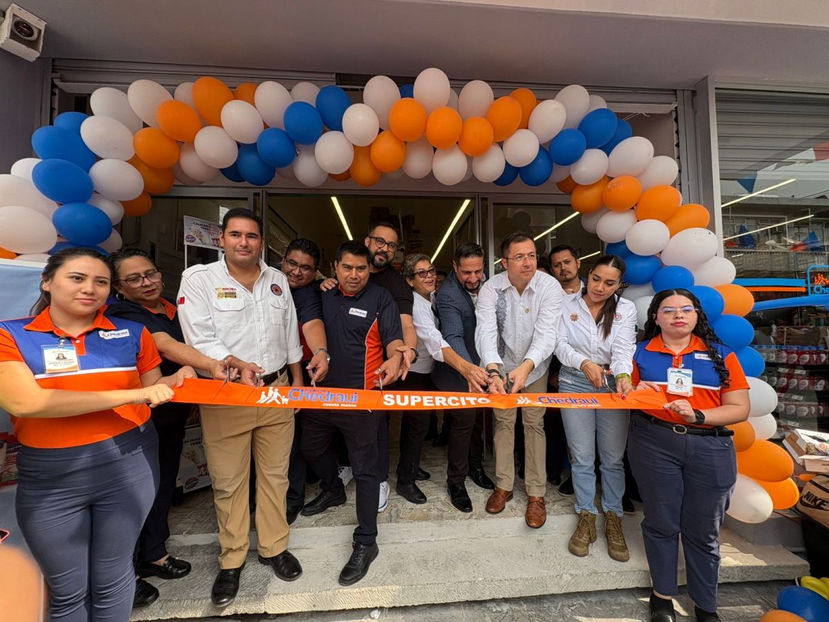 Inauguran mini centro comercial – En Contraste Veracruz