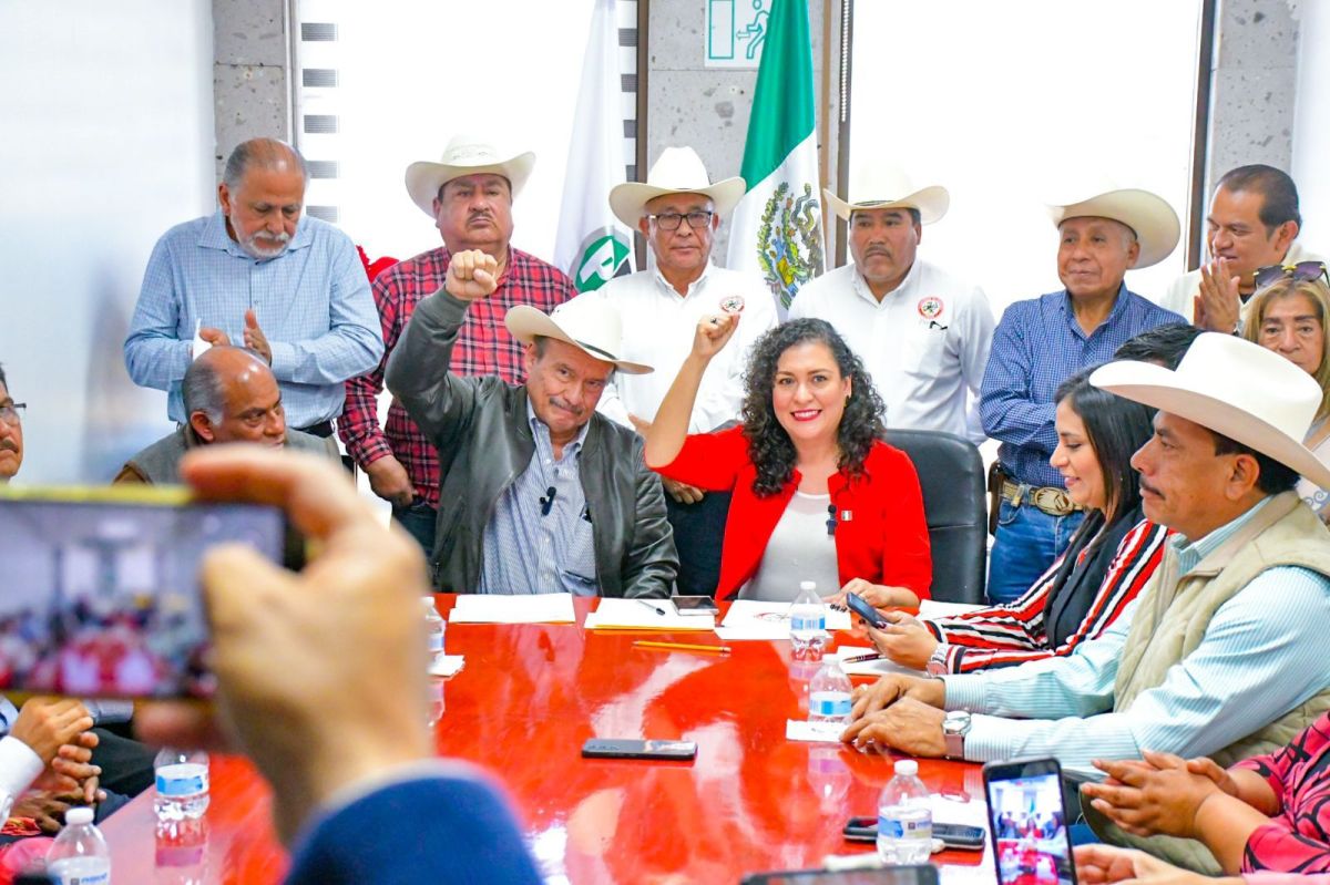 La CNC Veracruz presenta el “Proyecto de Presupuesto Alterno para el Campo Veracruzano 2025”, a ...